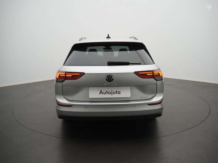 Grey Volkswagen Golf 2021 in Vilnius, with an engine capacity of 1.50 L and mileage of 137 thousand km for 14900 €, photo 6 on AUTOMOTO.COM.LV