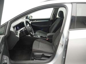 Grey Volkswagen Golf 2021 in Vilnius, with an engine capacity of 1.50 L and mileage of 137 thousand km for 14900 €, photo 9 on AUTOMOTO.COM.LV