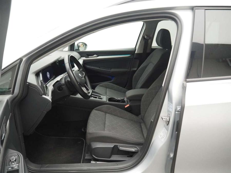 Grey Volkswagen Golf 2021 in Vilnius, with an engine capacity of 1.50 L and mileage of 137 thousand km for 14900 €, photo 9 on AUTOMOTO.COM.LV