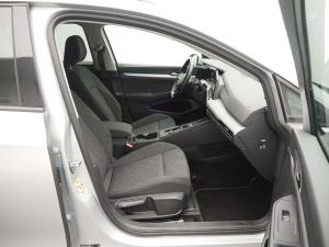 Grey Volkswagen Golf 2021 in Vilnius, with an engine capacity of 1.50 L and mileage of 137 thousand km for 14900 €, photo 13 on AUTOMOTO.COM.LV