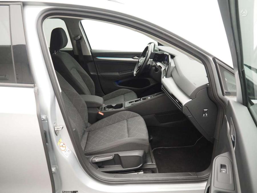 Grey Volkswagen Golf 2021 in Vilnius, with an engine capacity of 1.50 L and mileage of 137 thousand km for 14900 €, photo 13 on AUTOMOTO.COM.LV