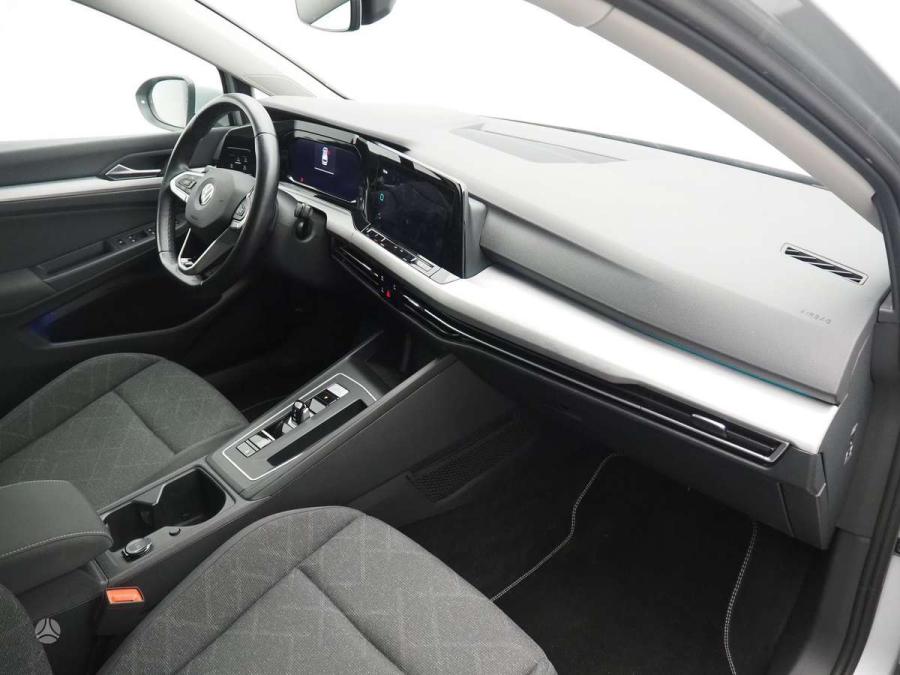 Grey Volkswagen Golf 2021 in Vilnius, with an engine capacity of 1.50 L and mileage of 137 thousand km for 14900 €, photo 15 on AUTOMOTO.COM.LV