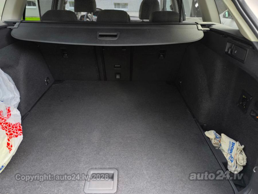 Grey Volkswagen Golf 2021 in Tallinn, with an engine capacity of 2.00 L and mileage of 185 thousand km for 16500 €, photo 8 on AUTOMOTO.COM.LV