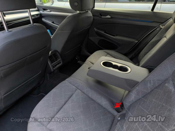 Grey Volkswagen Golf 2021 in Tallinn, with an engine capacity of 2.00 L and mileage of 185 thousand km for 16500 €, photo 9 on AUTOMOTO.COM.LV
