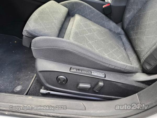 Grey Volkswagen Golf 2021 in Tallinn, with an engine capacity of 2.00 L and mileage of 185 thousand km for 16500 €, photo 10 on AUTOMOTO.COM.LV