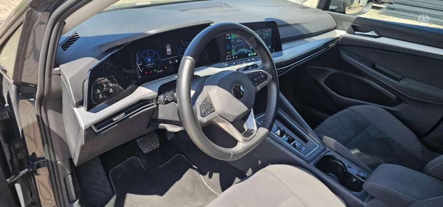 Grey Volkswagen Golf 2021 in Vilnius, with an engine capacity of 1.97 L and mileage of 233 thousand km for 12300 €, photo 11 on AUTOMOTO.COM.LV