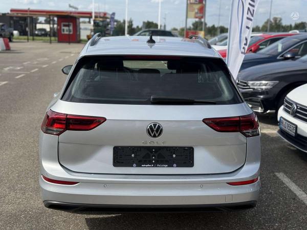 Grey Volkswagen Golf 2021 in Vilnius, with an engine capacity of 1.97 L and mileage of 228 thousand km for 11999 €, photo 5 on AUTOMOTO.COM.LV
