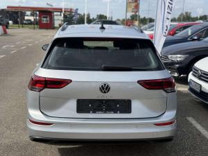 Grey Volkswagen Golf 2021 in Vilnius, with an engine capacity of 1.97 L and mileage of 228 thousand km for 11999 €, photo 6 on AUTOMOTO.COM.LV