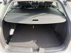 Grey Volkswagen Golf 2021 in Vilnius, with an engine capacity of 1.97 L and mileage of 228 thousand km for 11999 €, photo 15 on AUTOMOTO.COM.LV