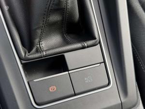 Grey Volkswagen Golf 2021 in Vilnius, with an engine capacity of 1.97 L and mileage of 228 thousand km for 11999 €, photo 23 on AUTOMOTO.COM.LV