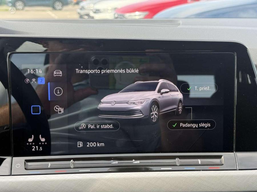 Grey Volkswagen Golf 2021 in Vilnius, with an engine capacity of 1.97 L and mileage of 228 thousand km for 11999 €, photo 27 on AUTOMOTO.COM.LV