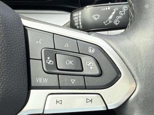 Grey Volkswagen Golf 2021 in Vilnius, with an engine capacity of 1.97 L and mileage of 228 thousand km for 11999 €, photo 29 on AUTOMOTO.COM.LV