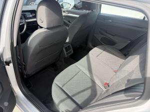 Grey Volkswagen Golf 2021 in Vilnius, with an engine capacity of 1.97 L and mileage of 228 thousand km for 11999 €, photo 31 on AUTOMOTO.COM.LV