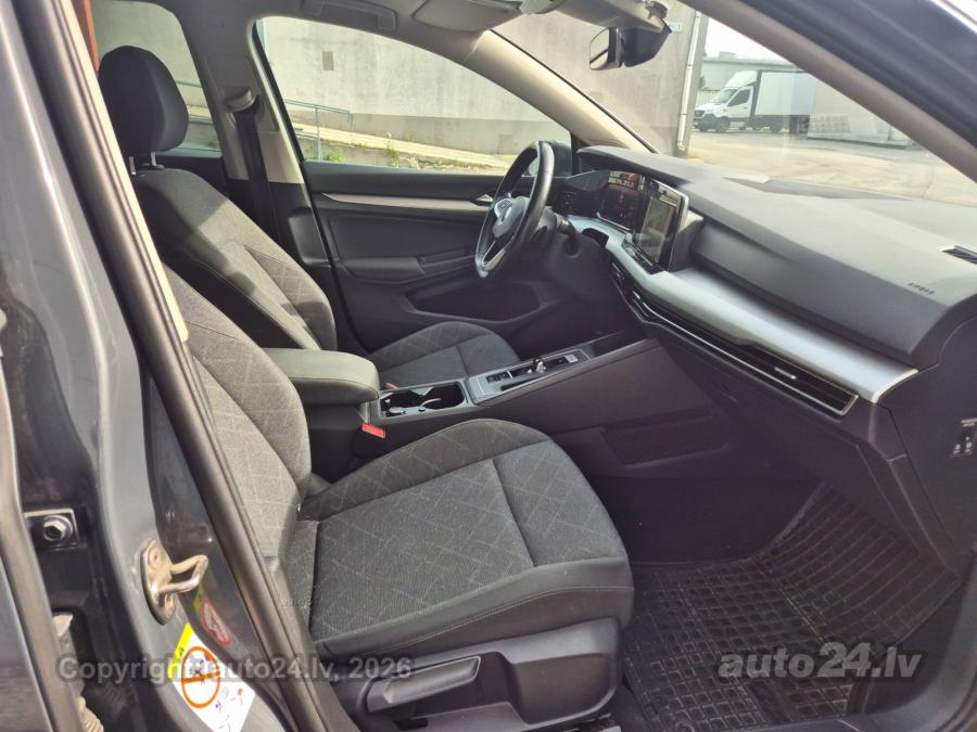 Grey Volkswagen Golf 2021 in Parnu, with an engine capacity of 2.00 L and mileage of 210 thousand km for 14700 €, photo 9 on AUTOMOTO.COM.LV