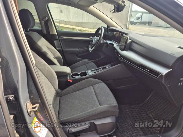 Grey Volkswagen Golf 2021 in Parnu, with an engine capacity of 2.00 L and mileage of 210 thousand km for 14700 €, photo 9 on AUTOMOTO.COM.LV