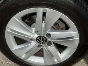 Grey Volkswagen Golf 2021 in Vilnius, with an engine capacity of 1.97 L and mileage of 228 thousand km for 11999 €, photo 11 on AUTOMOTO.COM.LV