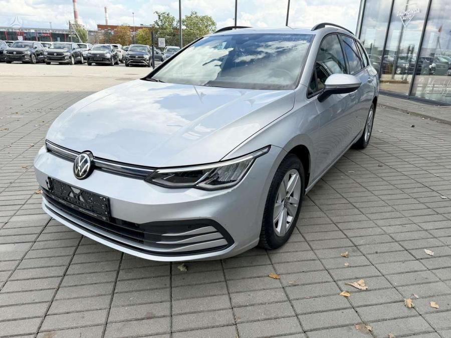 Grey Volkswagen Golf 2021 in Kaunas, with an engine capacity of 1.00 L and mileage of 220 thousand km for 10800 €, photo 1 on AUTOMOTO.COM.LV