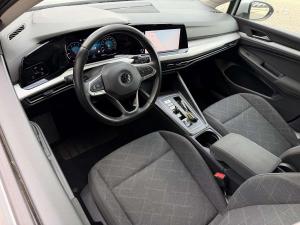 Grey Volkswagen Golf 2021 in Kaunas, with an engine capacity of 1.00 L and mileage of 220 thousand km for 10800 €, photo 6 on AUTOMOTO.COM.LV