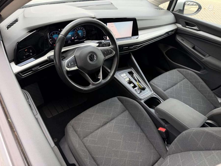 Grey Volkswagen Golf 2021 in Kaunas, with an engine capacity of 1.00 L and mileage of 220 thousand km for 10800 €, photo 6 on AUTOMOTO.COM.LV