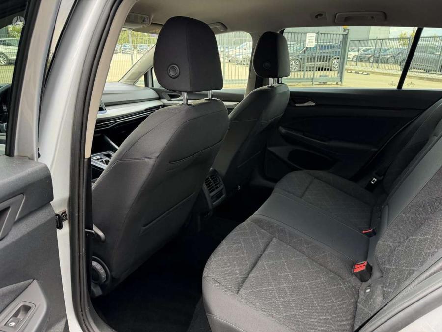 Grey Volkswagen Golf 2021 in Kaunas, with an engine capacity of 1.00 L and mileage of 220 thousand km for 10800 €, photo 12 on AUTOMOTO.COM.LV
