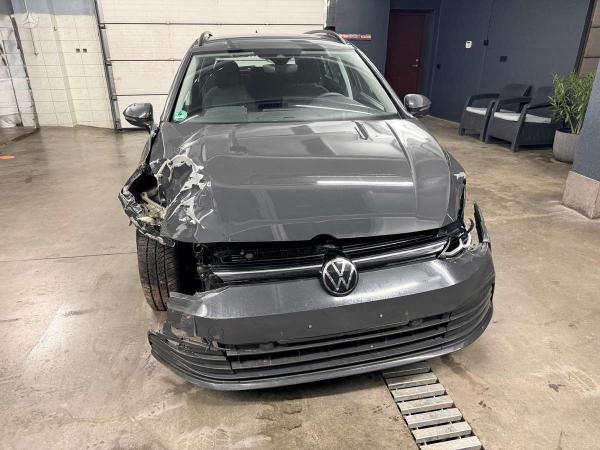 Pelēks Volkswagen Golf 2022 Kauņa, ar dzinēja tilpumu 1.97 L un nobraukumu 111 tūkst. km par 7500 €, foto 8 vietnē AUTOMOTO.COM.LV