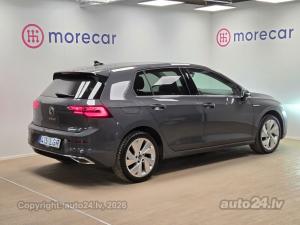 Pelēks Volkswagen Golf 2022 Tallina, ar dzinēja tilpumu 1.50 L un nobraukumu 96 tūkst. km par 20900 €, foto 4 vietnē AUTOMOTO.COM.LV