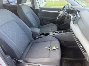 Grey Volkswagen Golf 2022 in Vilnius, with an engine capacity of 1.50 L and mileage of 186 thousand km for 14600 €, photo 16 on AUTOMOTO.COM.LV