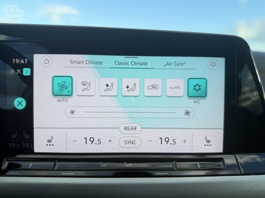 Grey Volkswagen Golf 2022 in Vilnius, with an engine capacity of 1.50 L and mileage of 186 thousand km for 14600 €, photo 22 on AUTOMOTO.COM.LV