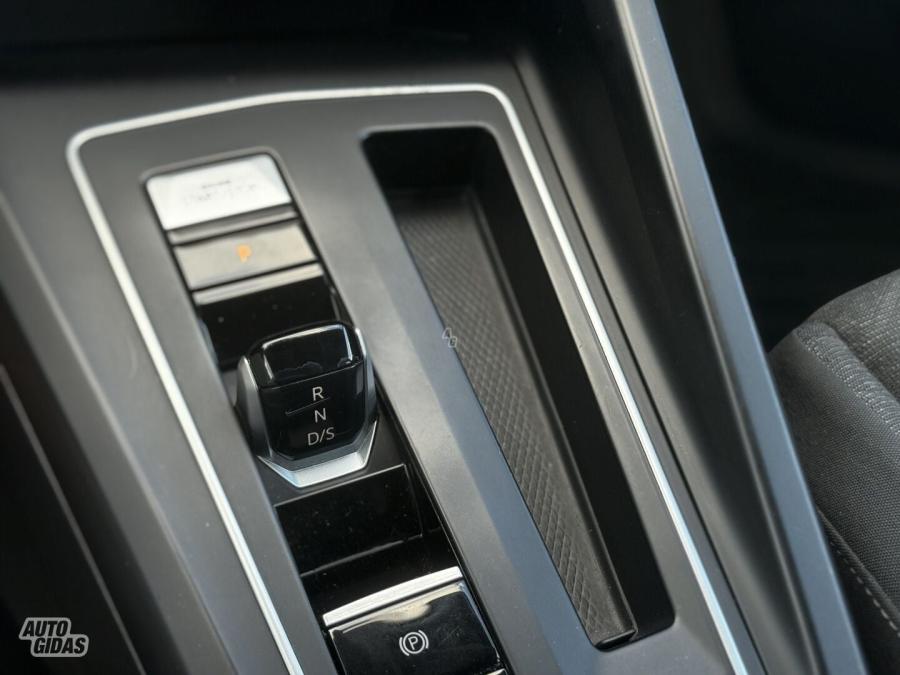 Grey Volkswagen Golf 2022 in Vilnius, with an engine capacity of 1.50 L and mileage of 186 thousand km for 14600 €, photo 28 on AUTOMOTO.COM.LV