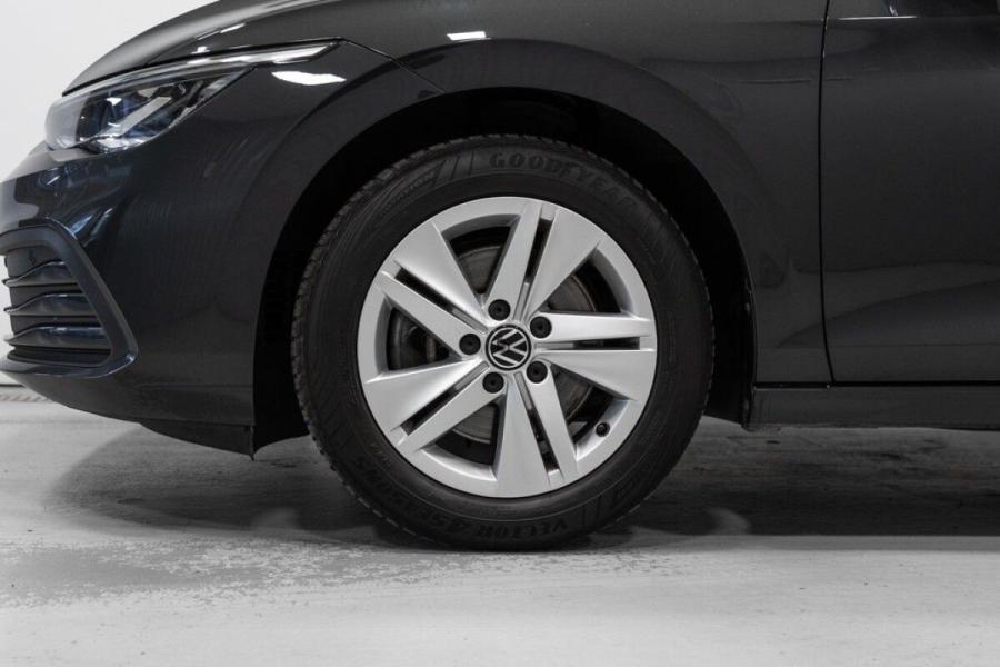 Pelēks Volkswagen Golf 2022 Viļņa, ar dzinēja tilpumu 2.00 L un nobraukumu 195 tūkst. km par 14900 €, foto 25 vietnē AUTOMOTO.COM.LV