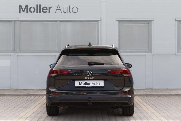 Pelēks Volkswagen Golf 2022 Ventspils, ar dzinēja tilpumu 2.00 L un nobraukumu 183 tūkst. km par 15150 €, foto 4 vietnē AUTOMOTO.COM.LV