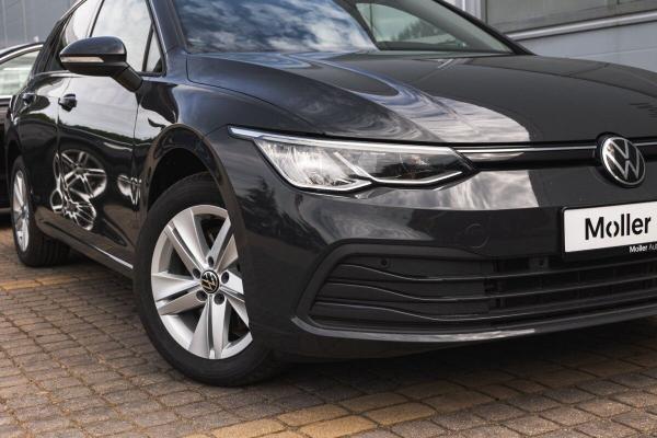 Pelēks Volkswagen Golf 2022 Ventspils, ar dzinēja tilpumu 2.00 L un nobraukumu 183 tūkst. km par 15150 €, foto 10 vietnē AUTOMOTO.COM.LV
