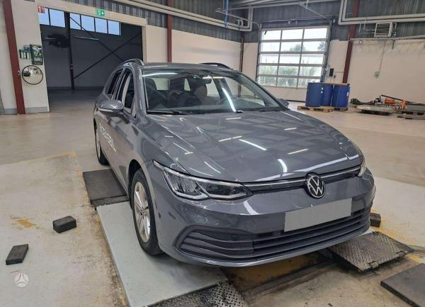 Pelēks Volkswagen Golf 2022 Viļņa, ar dzinēja tilpumu 1.50 L un nobraukumu 43 tūkst. km par 16930 €, foto 3 vietnē AUTOMOTO.COM.LV