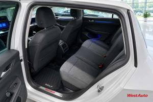 Pelēks Volkswagen Golf 2022 Klaipėda, ar dzinēja tilpumu 1.97 L un nobraukumu 149 tūkst. km par 13983 €, foto 4 vietnē AUTOMOTO.COM.LV