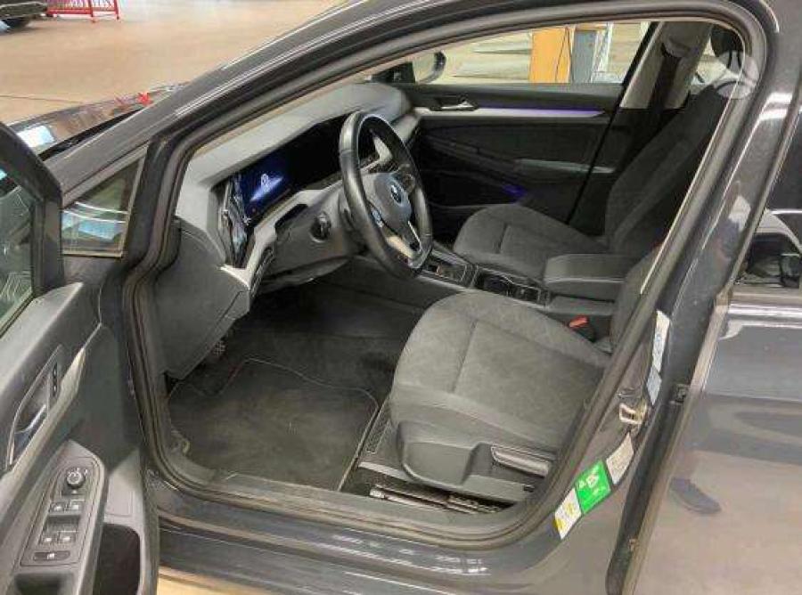 Grey Volkswagen Golf 2022 in Vilnius, with an engine capacity of 1.50 L and mileage of 143 thousand km for 15250 €, photo 7 on AUTOMOTO.COM.LV