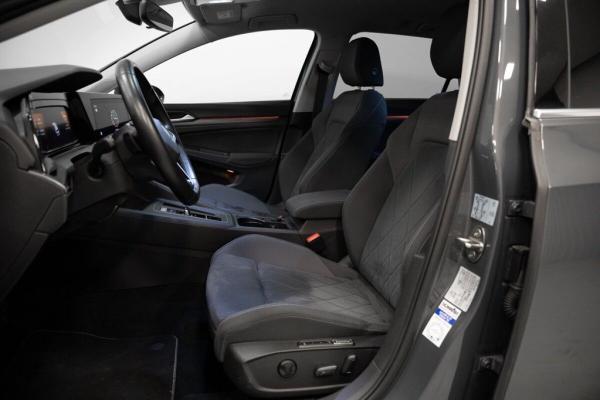 Pelēks Volkswagen Golf 2022 Viļņa, ar dzinēja tilpumu 2.00 L un nobraukumu 148 tūkst. km par 17750 €, foto 6 vietnē AUTOMOTO.COM.LV