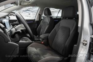 Grey Volkswagen Golf 2022 in Tallinn, with an engine capacity of 1.50 L and mileage of 145 thousand km for 19900 €, photo 12 on AUTOMOTO.COM.LV