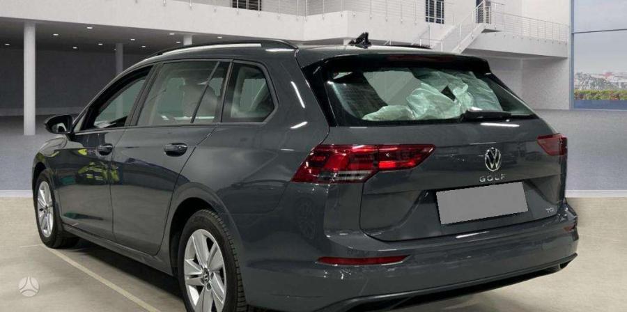 Grey Volkswagen Golf 2022 in Vilnius, with an engine capacity of 1.50 L and mileage of 50 thousand km for 20090 €, photo 5 on AUTOMOTO.COM.LV