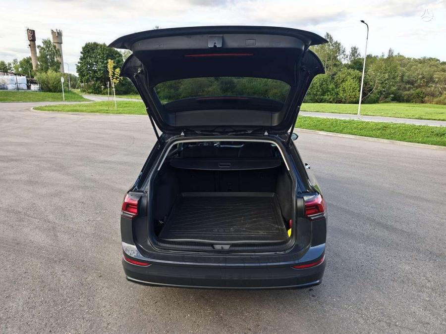 Grey Volkswagen Golf 2022 in Vilnius, with an engine capacity of 1.97 L and mileage of 178 thousand km for 15000 €, photo 12 on AUTOMOTO.COM.LV