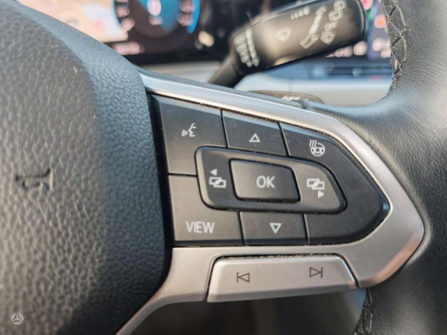 Grey Volkswagen Golf 2022 in Vilnius, with an engine capacity of 1.97 L and mileage of 178 thousand km for 15000 €, photo 17 on AUTOMOTO.COM.LV