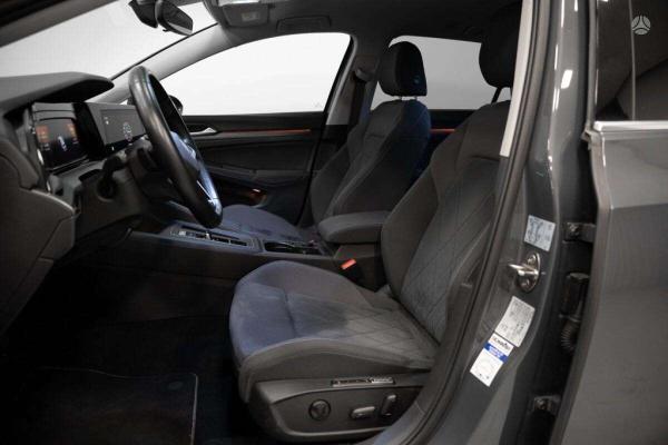 Pelēks Volkswagen Golf 2022 Viļņa, ar dzinēja tilpumu 2.00 L un nobraukumu 148 tūkst. km par 18750 €, foto 6 vietnē AUTOMOTO.COM.LV