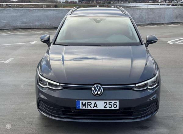 Pelēks Volkswagen Golf 2023 Viļņa, ar dzinēja tilpumu 1.50 L un nobraukumu 52 tūkst. km par 21600 €, foto 5 vietnē AUTOMOTO.COM.LV