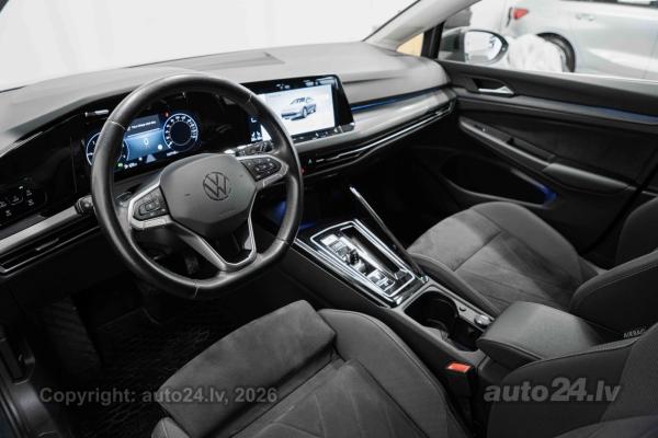 Grey Volkswagen Golf 2023 in Tallinn, with an engine capacity of 2.00 L and mileage of 158 thousand km for 18900 €, photo 7 on AUTOMOTO.COM.LV