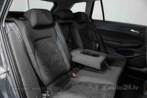 Pelēks Volkswagen Golf 2023 Tallina, ar dzinēja tilpumu 2.00 L un nobraukumu 158 tūkst. km par 18900 €, foto 15 vietnē AUTOMOTO.COM.LV