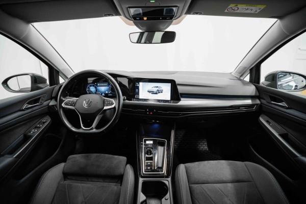 Pelēks Volkswagen Golf 2023 Tallina, ar dzinēja tilpumu 2.00 L un nobraukumu 158 tūkst. km par 18900 €, foto 9 vietnē AUTOMOTO.COM.LV