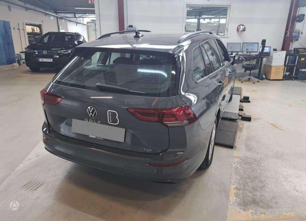 Grey Volkswagen Golf 2023 in Vilnius, with an engine capacity of 1.50 L and mileage of 47 thousand km for 18140 €, photo 2 on AUTOMOTO.COM.LV