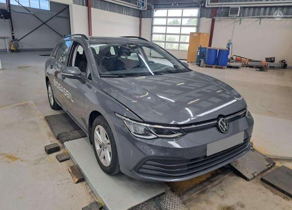 Grey Volkswagen Golf 2023 in Vilnius, with an engine capacity of 1.50 L and mileage of 47 thousand km for 18140 €, photo 3 on AUTOMOTO.COM.LV