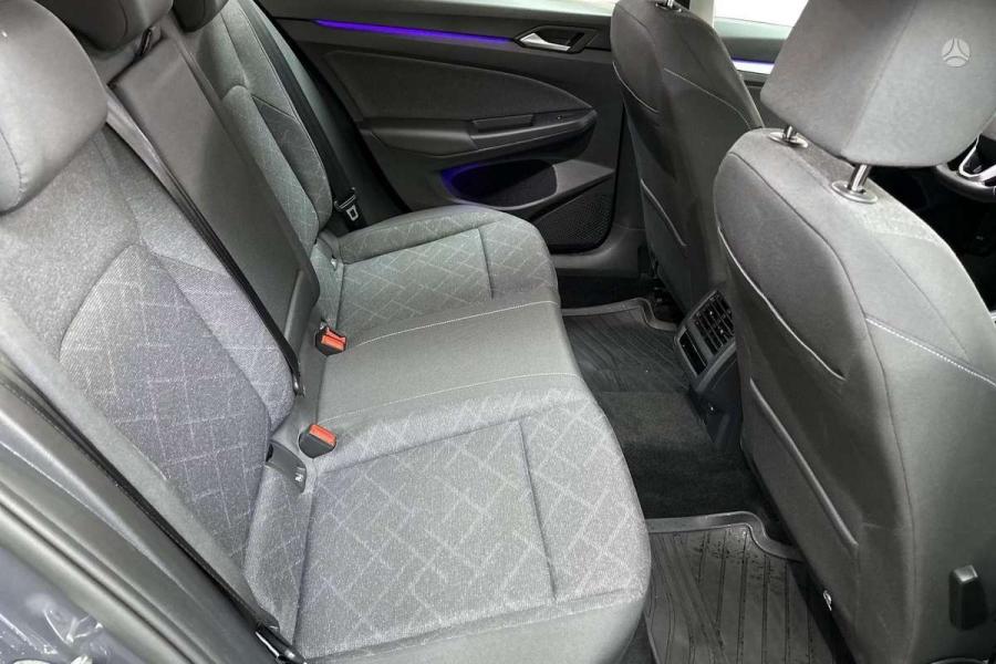 Grey Volkswagen Golf 2023 in Vilnius, with an engine capacity of 1.50 L and mileage of 36 thousand km for 18880 €, photo 12 on AUTOMOTO.COM.LV