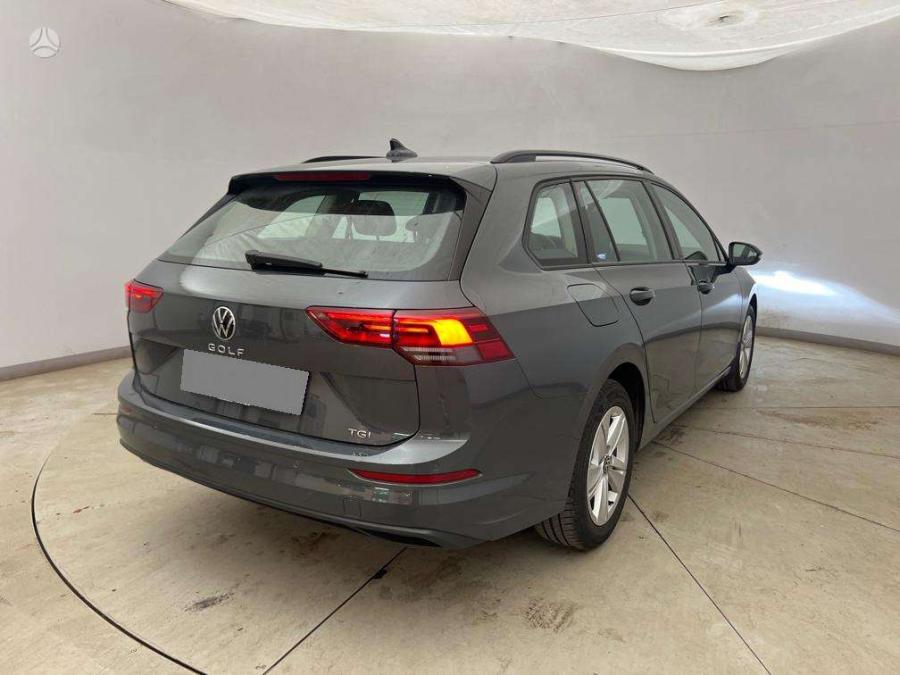 Grey Volkswagen Golf 2023 in Vilnius, with an engine capacity of 1.50 L and mileage of 28 thousand km for 20270 €, photo 3 on AUTOMOTO.COM.LV