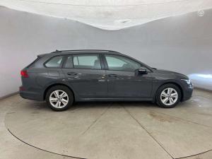 Grey Volkswagen Golf 2023 in Vilnius, with an engine capacity of 1.50 L and mileage of 28 thousand km for 20270 €, photo 4 on AUTOMOTO.COM.LV